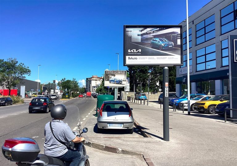 Quanto costa affissione pubblicitaria breve lungo termine su strada