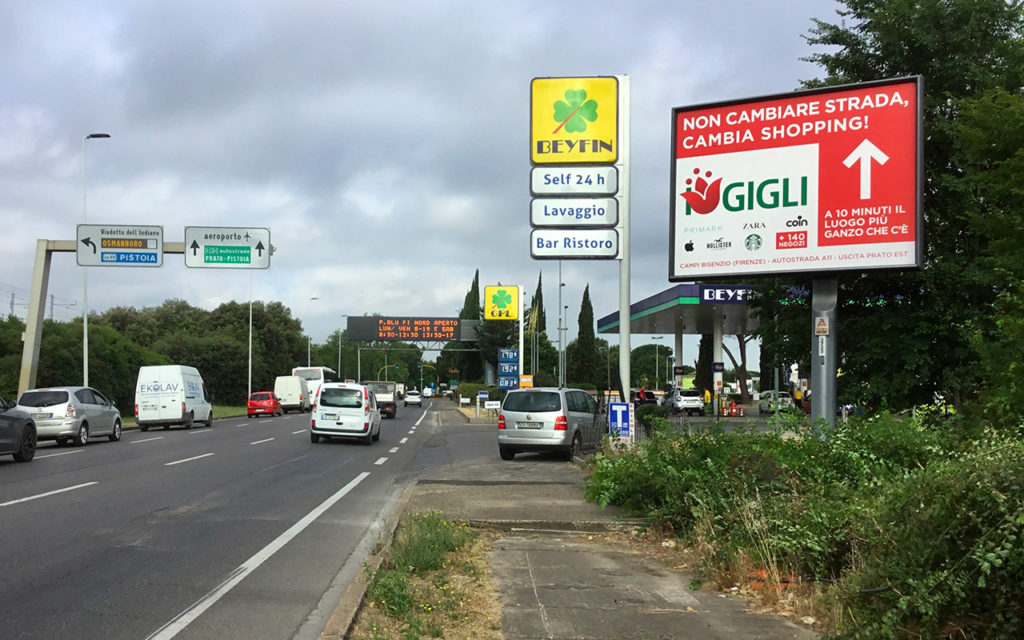 Quanto costa affissione pubblicitaria breve lungo termine su strada